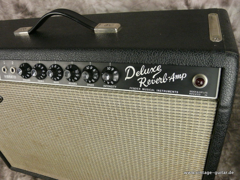 FENDER Deluxe Reverb