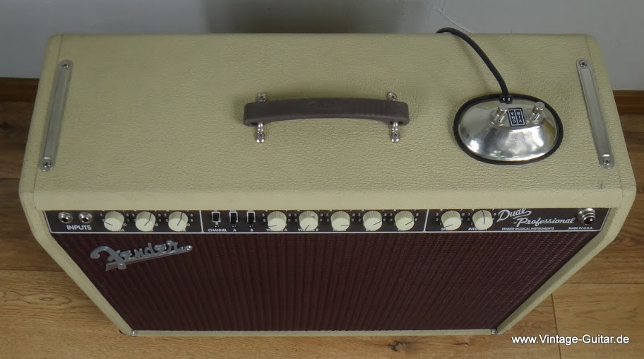 FENDER Dual Professional Combo