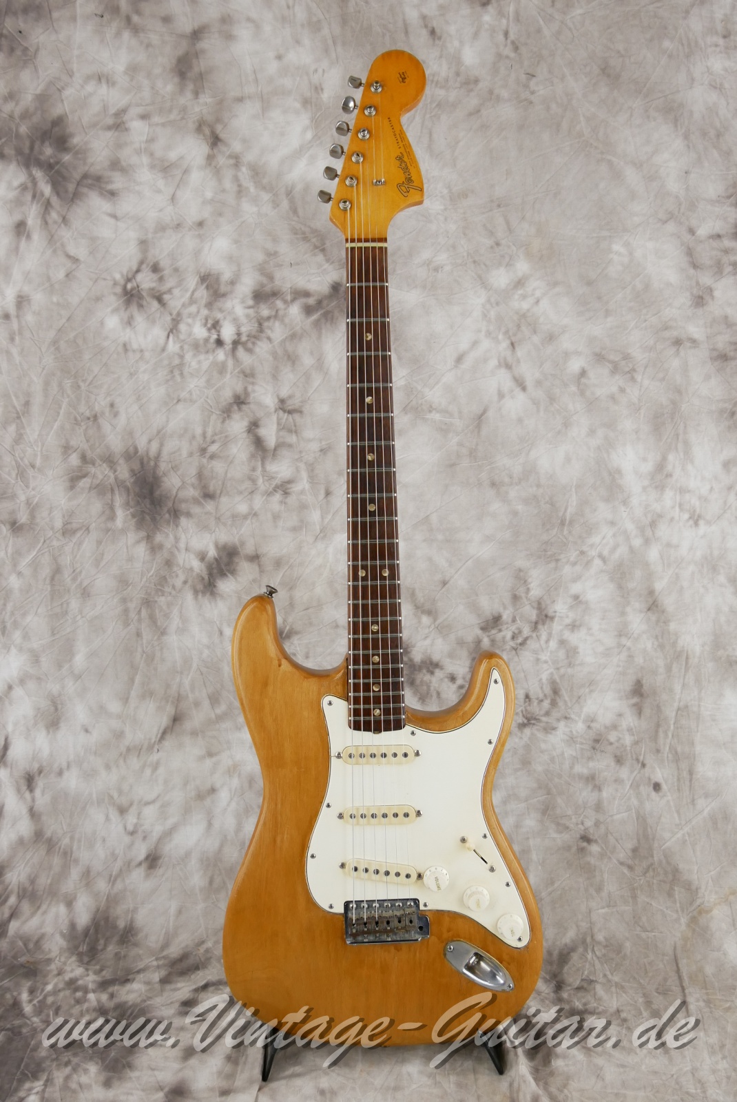 FENDER Stratocaster