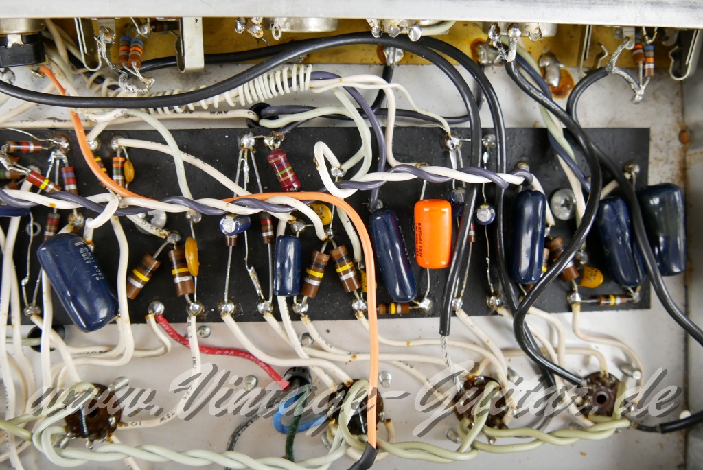 FENDER Deluxe Reverb