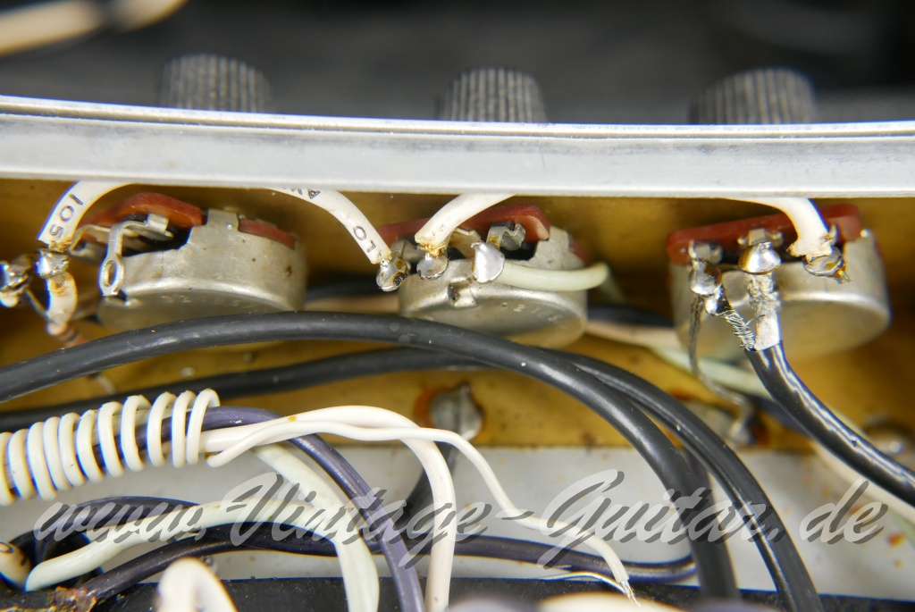 FENDER Deluxe Reverb