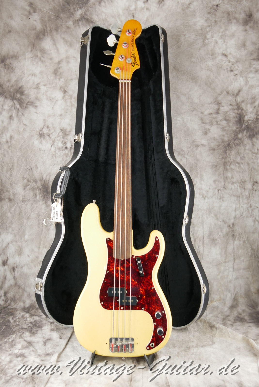 FENDER Precision Bass
